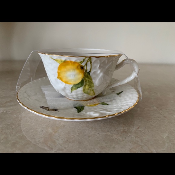 Grace’s Teaware | Dining | Grace Teaware Lemon Butterflies Bees Cup ...